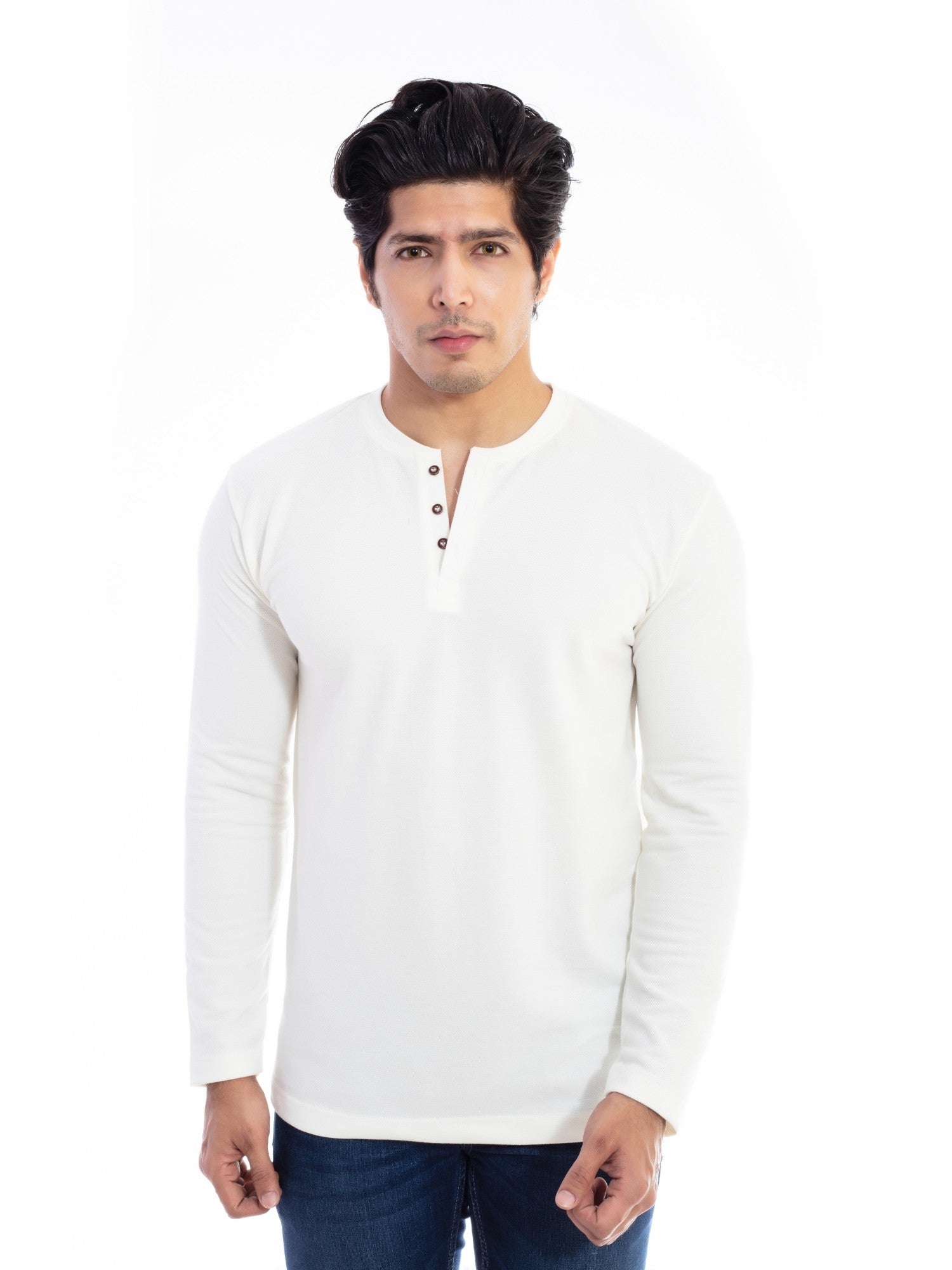 Men’s Off White Henley Collar T-shirt.– Neuronlifestyle